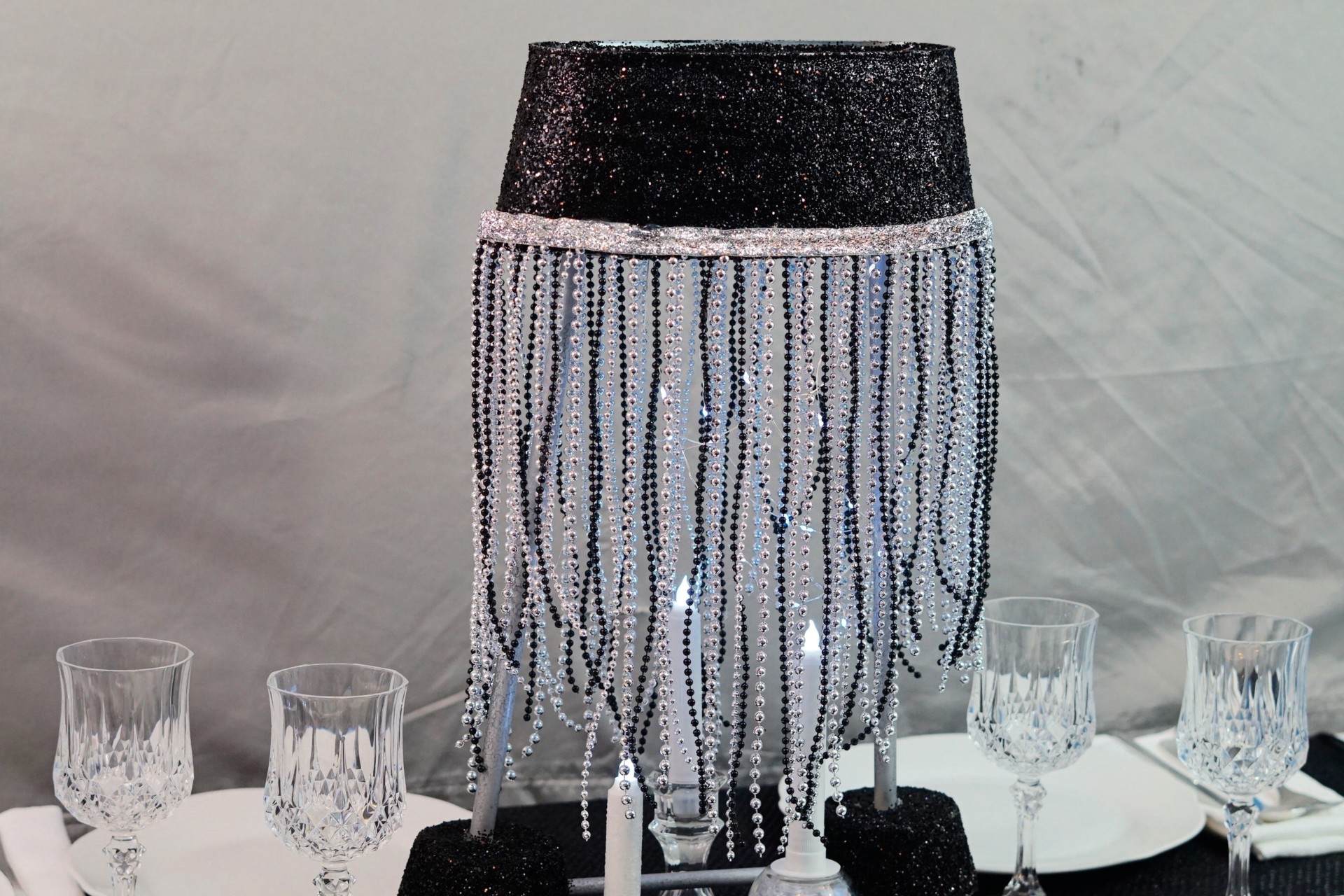 Show-Stopping DIY Lamp Centerpiece For Your Elegant Wedding