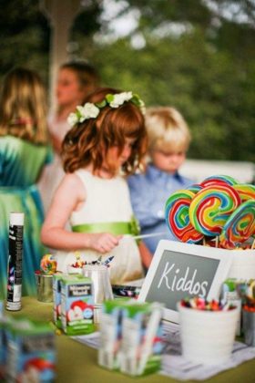 10 Kid's Table Wedding Ideas the Kids and Adults Will Love