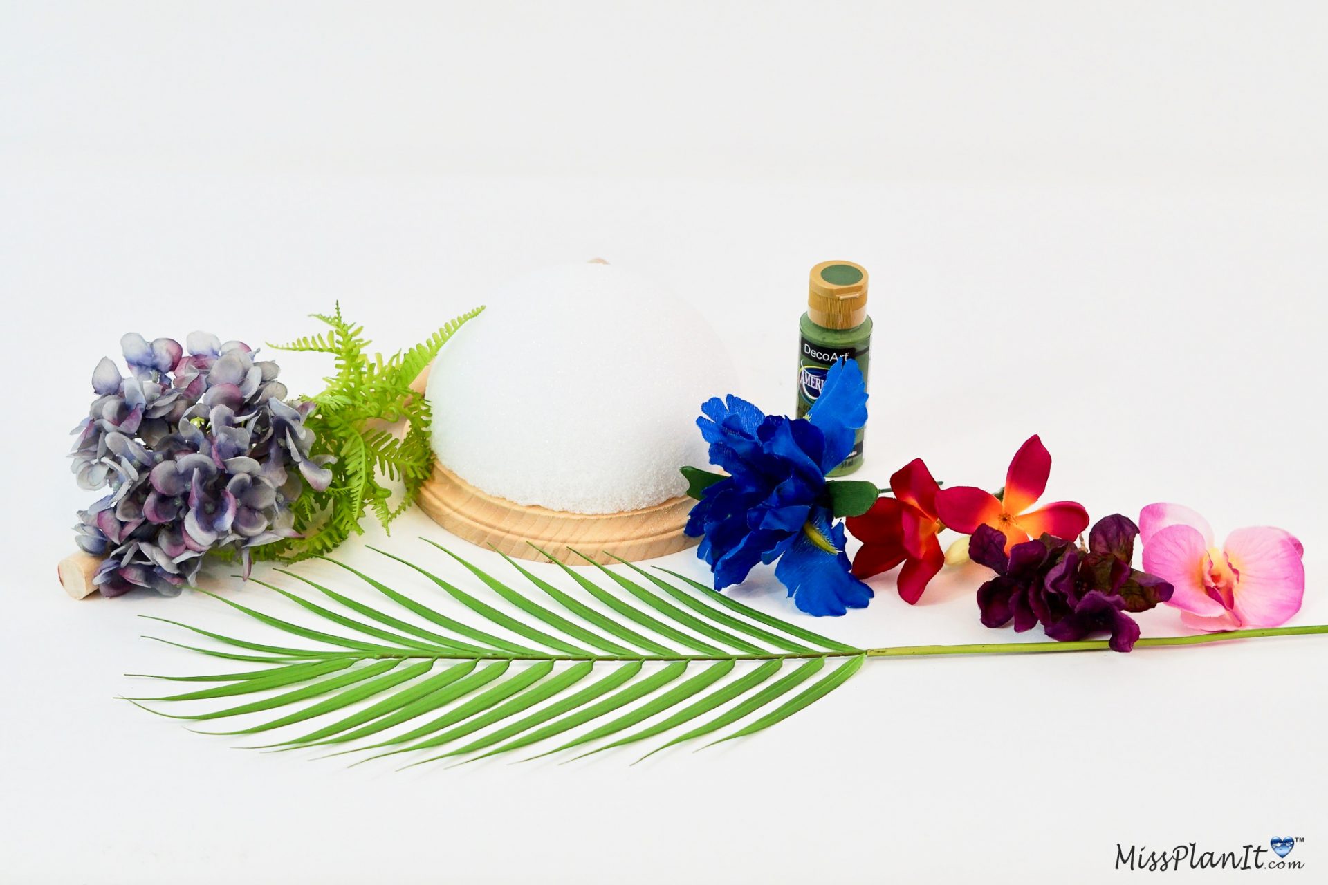 DIY Tall Palm Tree Tropical Wedding Centerpiece Idea