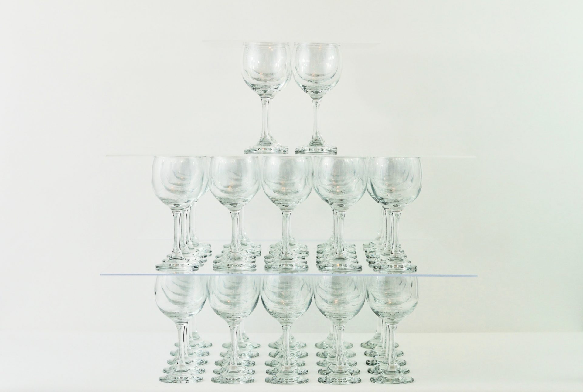 How To: DIY Elegant Wine Glass Wedding Cake Display Stand